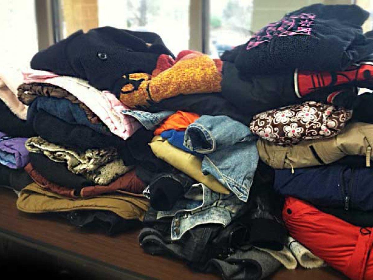 SETIA lleva adelante una campaña para recolectar ropa y calzado en Río ...