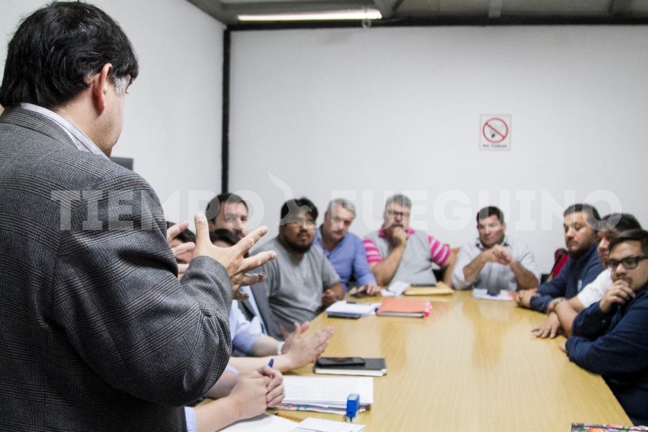 Evalúan armar una comisión redactora para el nuevo Convenio Colectivo ...