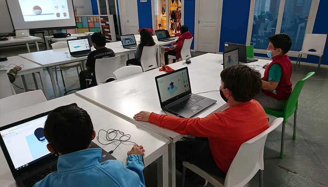 Hoy comienza la oferta de cursos 2021 en el Espacio Tecnológico ...