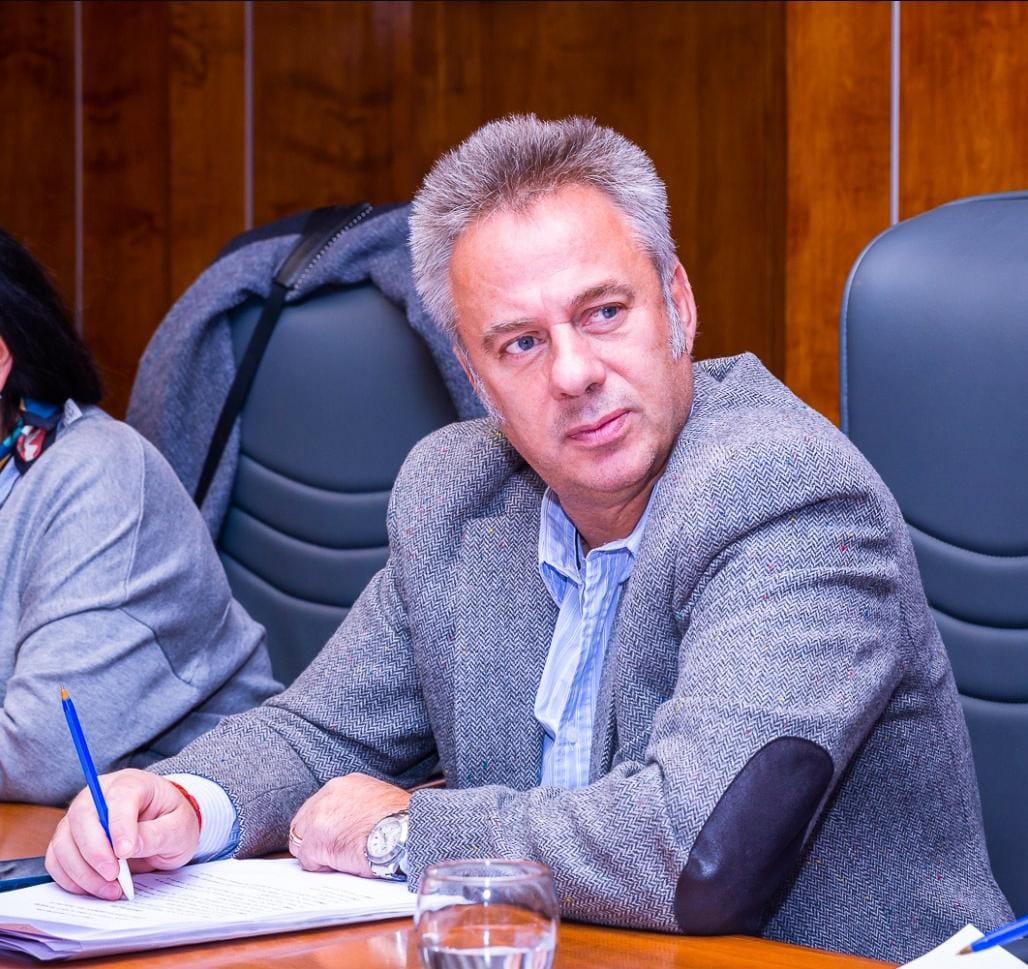 "Miles de fueguinos sin trabajo, y el Gobierno insiste en la Reforma ...